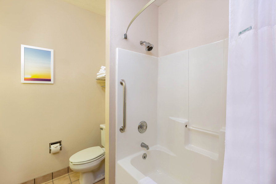 Days Inn & Suites by Wyndham Madison, Wisconsin Hotel Photos